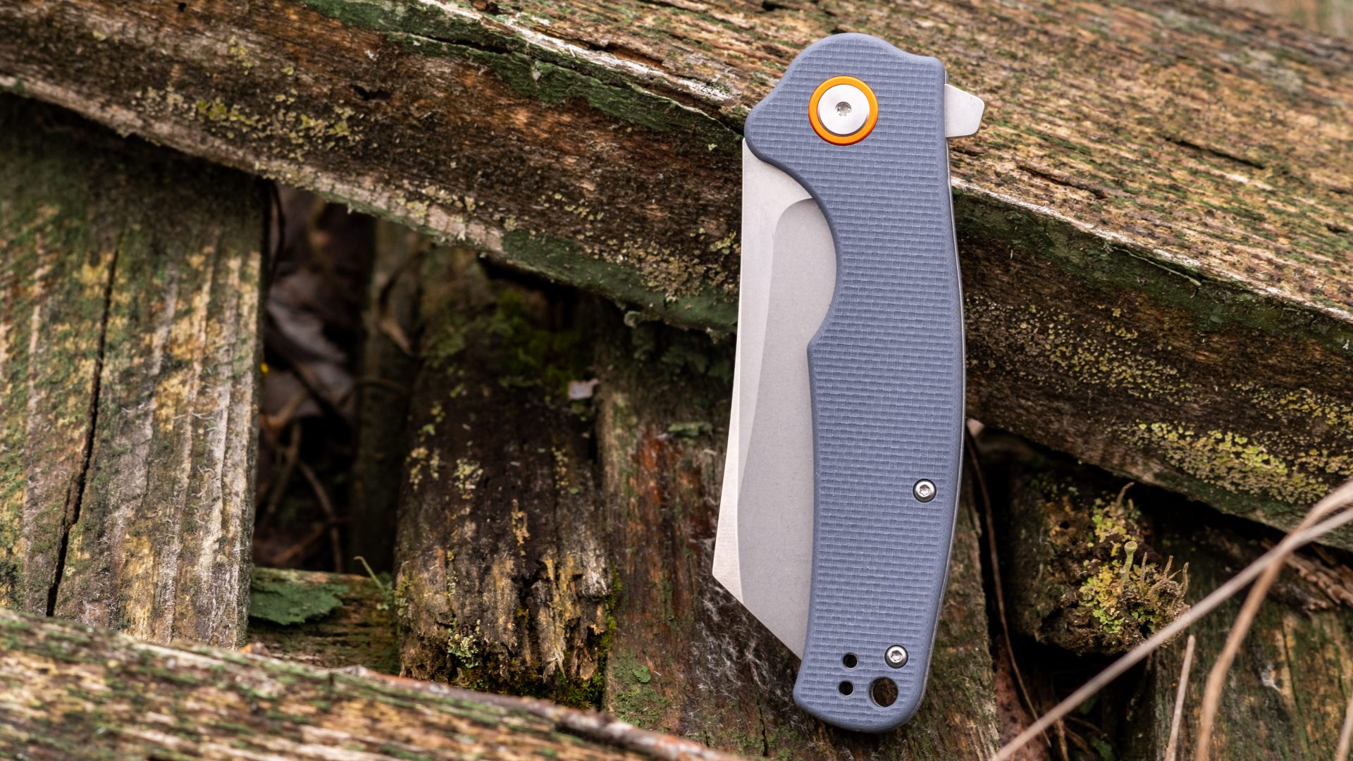 Custom Pocket Knives Guide Options Costs and Buyer Tips